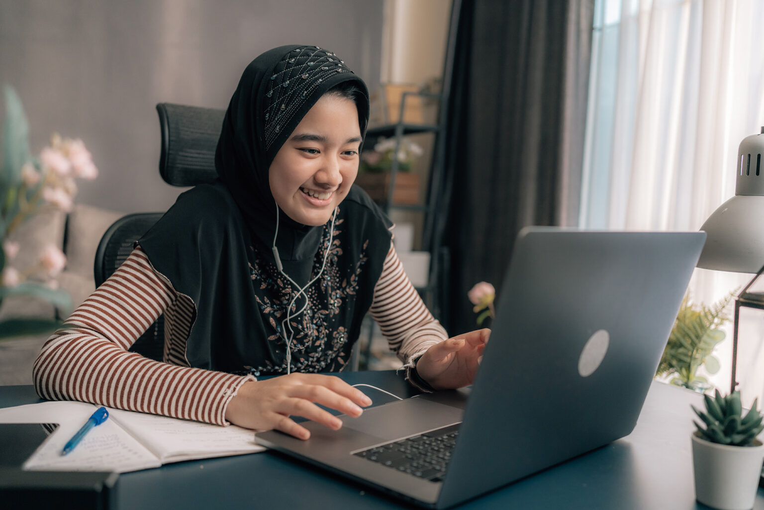 DfE Accredited Online Alternative Provision | Academy21 | Academic Support